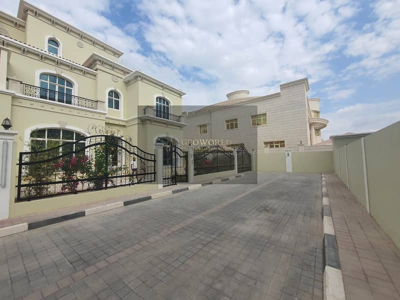 Corner Home / 5 Master / Driver Room / Parking Spaces | Bayut.com