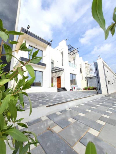 Own your villa with a large area on the main street, next to a mosque ...