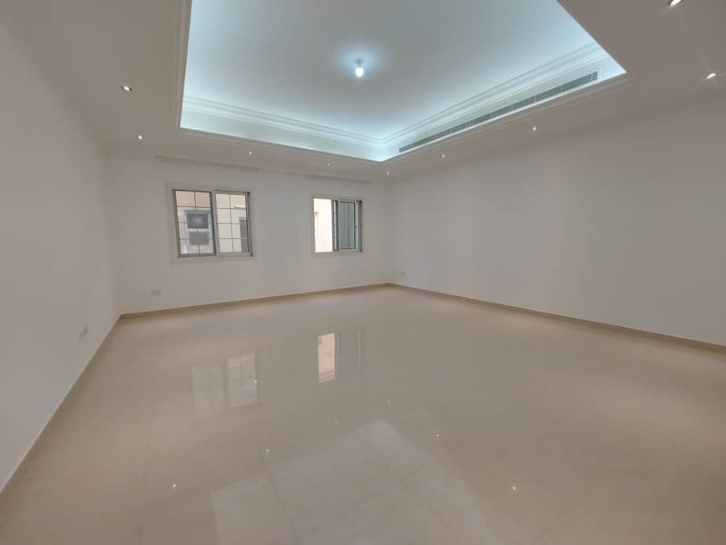 4 BED VILLA !! DRIVER ROOM !! 2 KITCHEN | Bayut.com