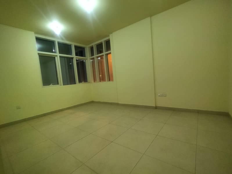 READY TO MOVE 2 BHK APT WITH BALCONY AND CENTRAL AC + FAMILY BUILDING ...