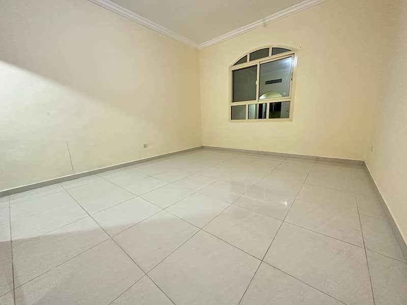 VIP GLAMOURS VERY BIG STUDIO APARTMENT AVAILABLE WITH SEPARATE KITCHEN AND AWESOME WASHROOM IN ...
