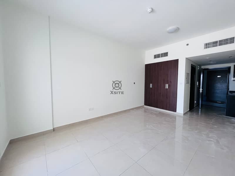 Jumeirah Village Circle (JVC)，JVC District 10，Royal JVC Building 35000 ...