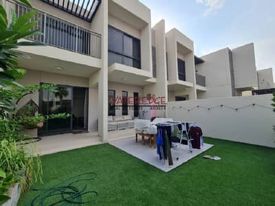 Luxury Villa | With Garden | Road View - PropertyDigger.com