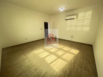 Amazing huge studio nice compound close to petrol station, gum, main ...