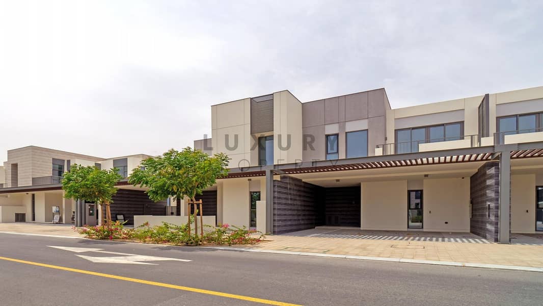 Single Row | Largest Plot | Close to Facilities | Bayut.com