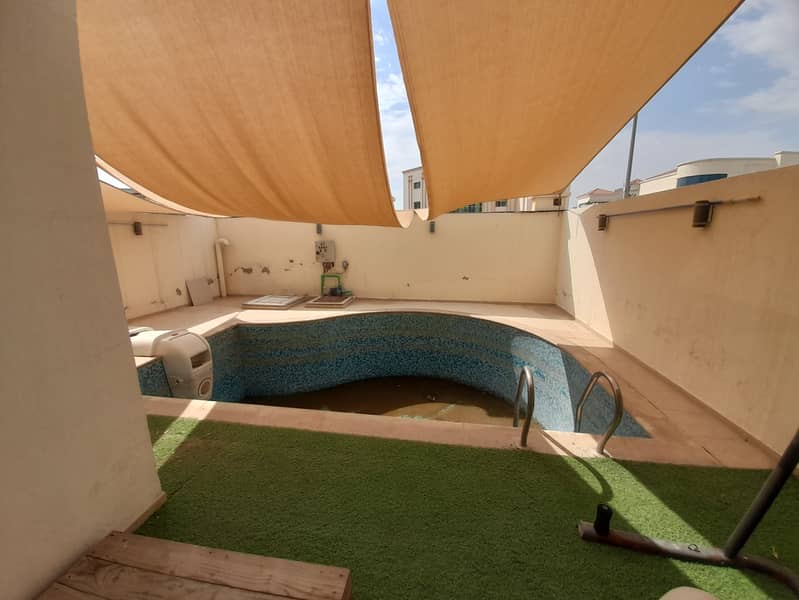 Luxury Compound 4 MBR Villa With Maidroom And Private Swimming Pool In ...