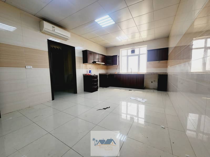 SPACIOUS HUGE 3 BEDROOMS MAJLIS WITH MAID'S ROOM AVAILABLE AT AL ...
