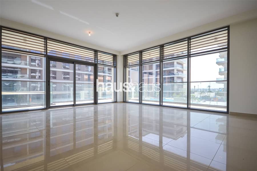 Pool Facing | Large Terrace | Touching the Park | Bayut.com