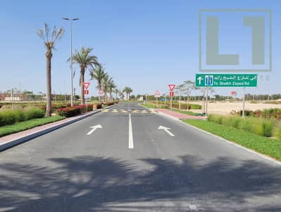 Huge Corner Plot / Prime Location / Near Entrance | Bayut.com