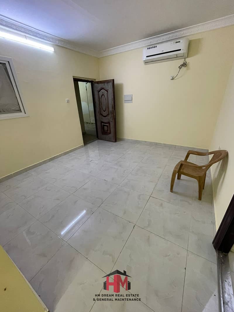 Cheapest 1 Bedrooms Hall 1 Bathroom Walking Distance To Makani Mall AL ...