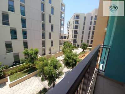 "Charming, vibrant studio apartment with a delightful balcony. Perfect ...
