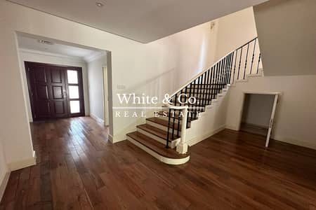 Spacious Unit | Available Now | Upgraded | Bayut.com