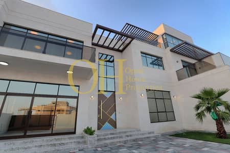 Luxurious 4BR Single Row Villa | Close to Golf And Main Road | Bayut.com