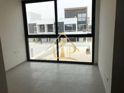 Single Row Corner | Prime Location | Huge Plot | Bayut.com