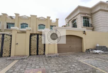 PRIVATE ENTRANCE WITH YARD GARDEN DRIVER ROOM MAID ROOM 5BHK WITH ...
