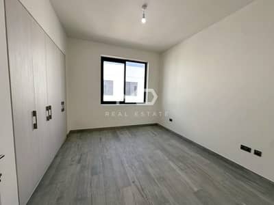 Corner Single Row | Large Plot | Prime Location | Bayut.com