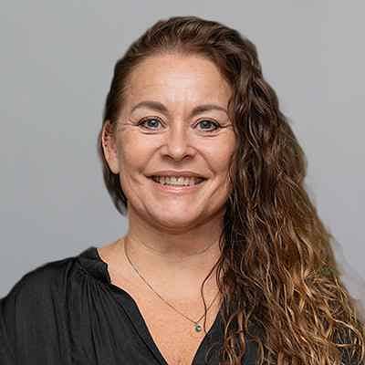 Elizabeth Waters from Allsopp & Allsopp - Developer Sales - 14 ...