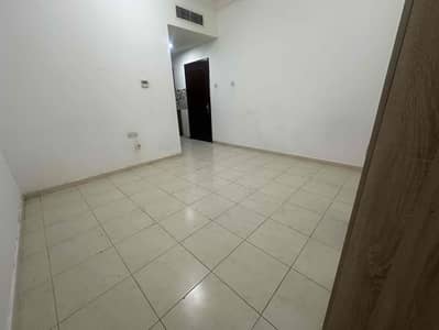 GORGEOUS STUDIO WITH SEPARATE KITCHEN SEPARATE WASHROOM AVAILABLE PRIME LOCATION IN MBZ CITY ...