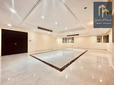 Huge & Spacious Layout | Maid | Basement Parking | Prime Location - PropertyDigger.com