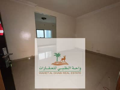 Large studio, separate kitchen, wall cabinets, very large area, room ...