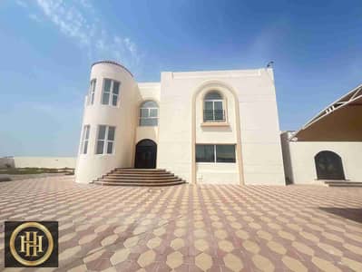 Well Maintained Villa Prime Location Spacious Hall | Bayut.com