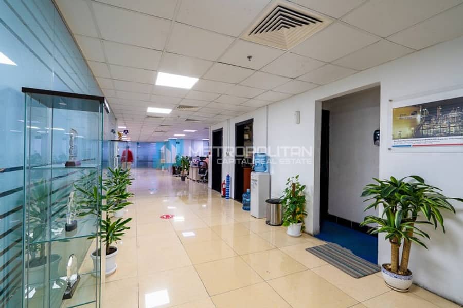 Commercial Office | High Floor | 5 Parking Slots | Bayut.com