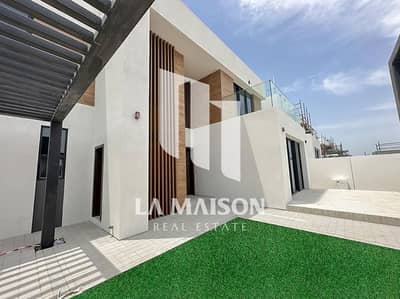4BR Single Row | Luxurious Living | Spacious Unit | Bayut.com