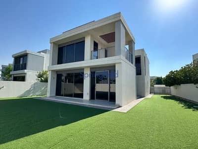 Single Row | Huge Plot Area | Well Maintained | Bayut.com