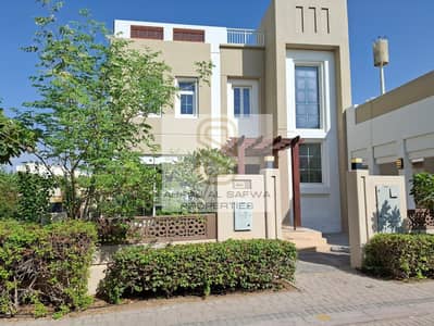 Huge villa, Large Plot, Close to Gate, Very Well maintained | Bayut.com
