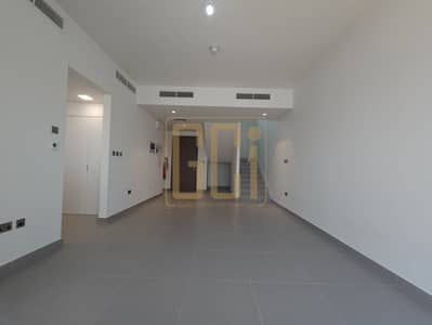 Single Row - Corner ~ Biggest Plot | Bayut.com