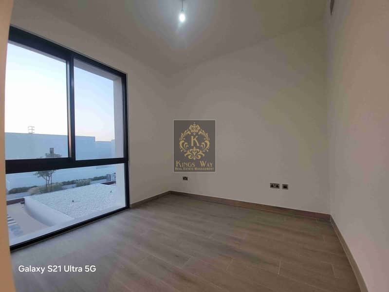 BRAND NEW HOT CHOCOLATE OFFER 2 MASTER BEDROOM HALL WITH MADE ROOM ...