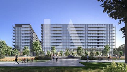 Stunning 2-Bedroom Apartment in The Gate 3, Al Jadah – with a pool view ...