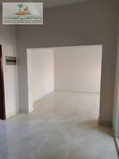 The most beautiful finishes, the first tenant, a room and a hall in Al ...