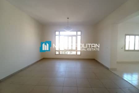 Khuzama Villa|5BR+M|Private Pool|Well Maintained | Bayut.com