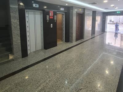 A modern tower in a prime location and high-end finishing, a unique ...