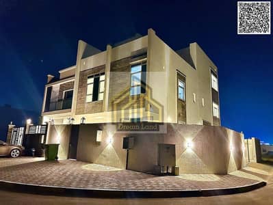 Corner villa on two streets, including water, electricity and central ...