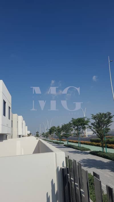 Single Row | Middle Unit | Great Townhouse | Bayut.com