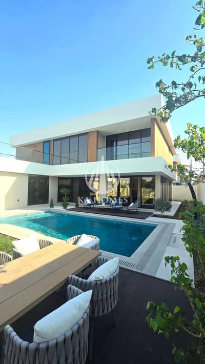 Standalone villa * driver's room * maid's room * freehold * golden ...