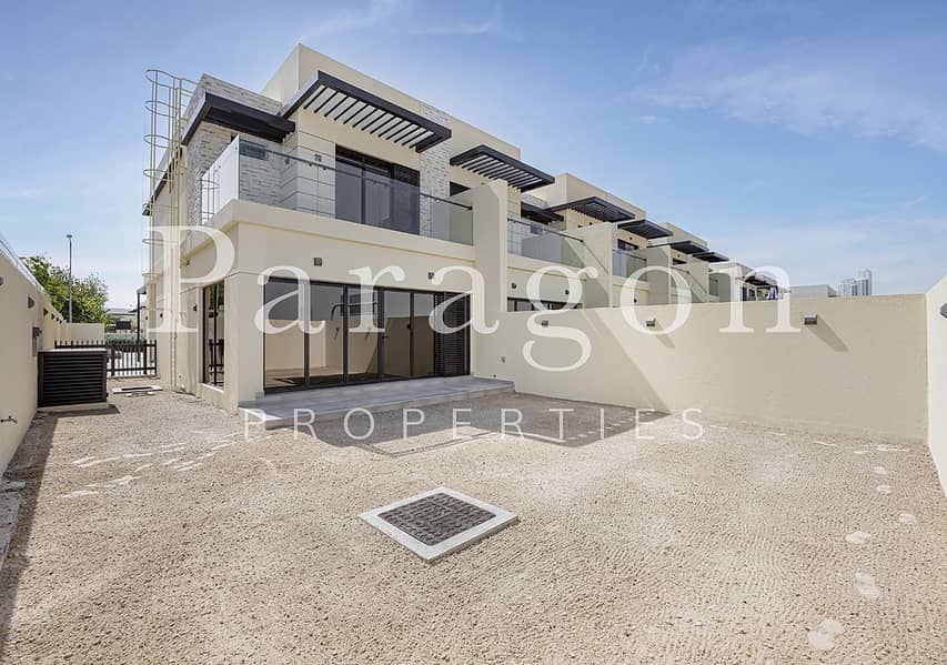 Corner Plot | Ready Now | Modern | Bayut.com