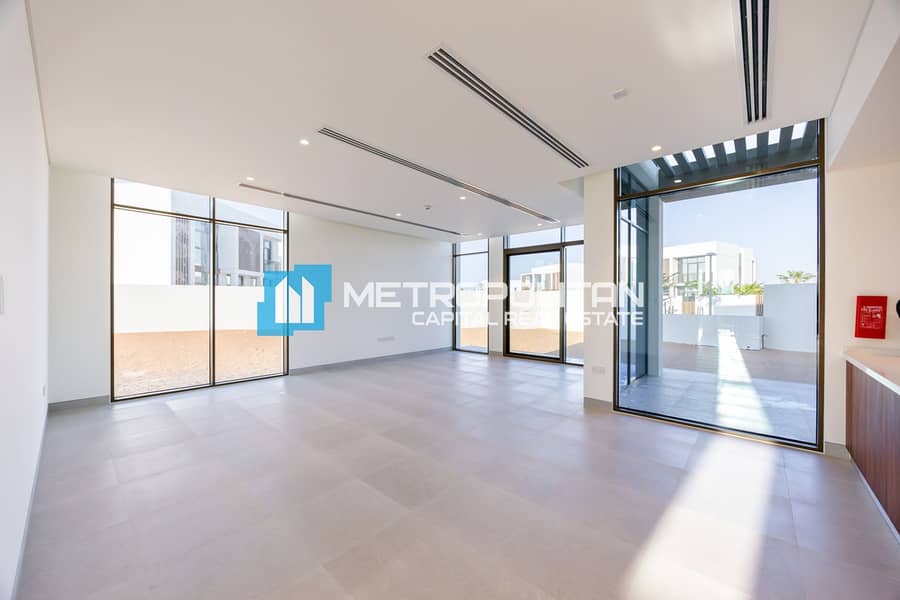 Upgraded Villa | Type V4 Executive | Huge Plot | Bayut.com