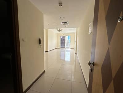 Largest one-bedroom hall apartment with balcony and city view, free gym ...