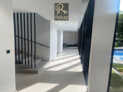 A stunning 2-bedroom townhouse in a single row in Sindyan - Freehold ...