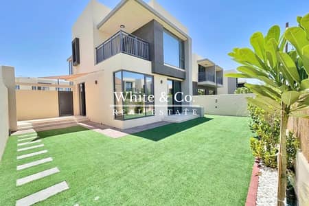Stunning Location | Greenbelt | Large Plot | Bayut.com
