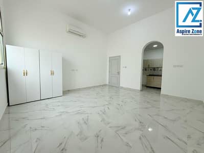 BRAND NEW TIDY STUDIO - FIRST FLOOR- WELL FIT KITCHEN AND WASHROOM ...