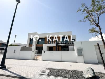 Huge Plot | Corner-Single Row | Prime Location | Bayut.com