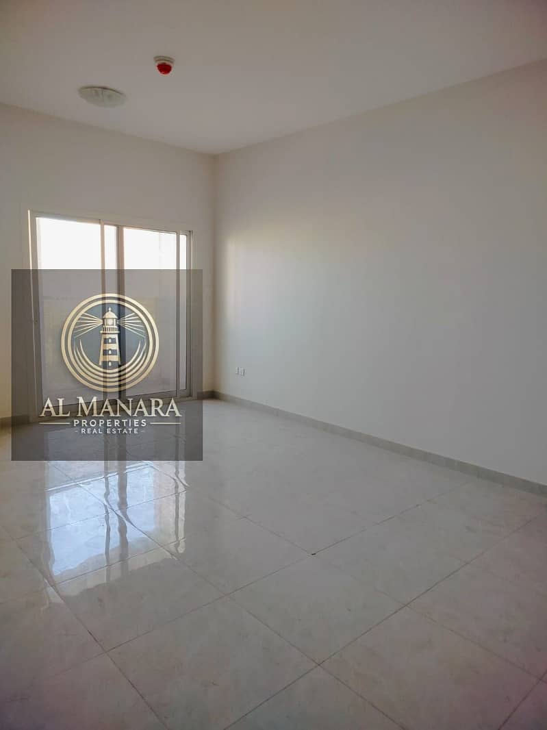 🏡 **3 Bedrooms and Hall in Al Rumaila 1 - Al Zuhair Street** Available ...