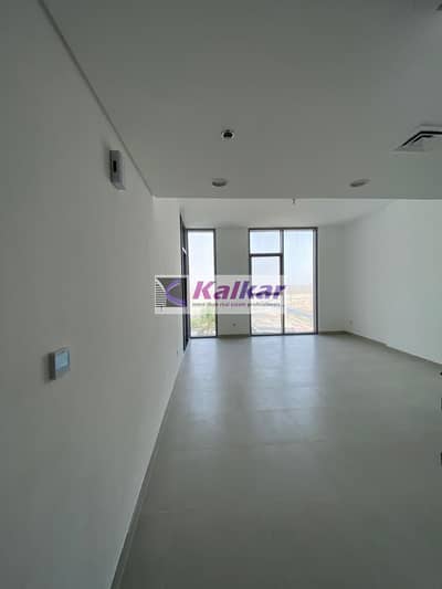 Spacious 1-B/R Apt with Maid's Room @ Pulse C2 | Bayut.com