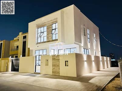 Luxurious and elegant corner villa with full stone facade, super deluxe ...