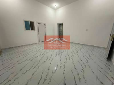 HUGE SPECIOUS 1 BHK WITH SEPARATE KITCHEN SEPARATE WASHROOM AVAILABLE PRIME LOCATION IN MBZ CITY ...