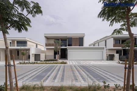 Upgraded | Large Corner Plot | Single Row | Bayut.com